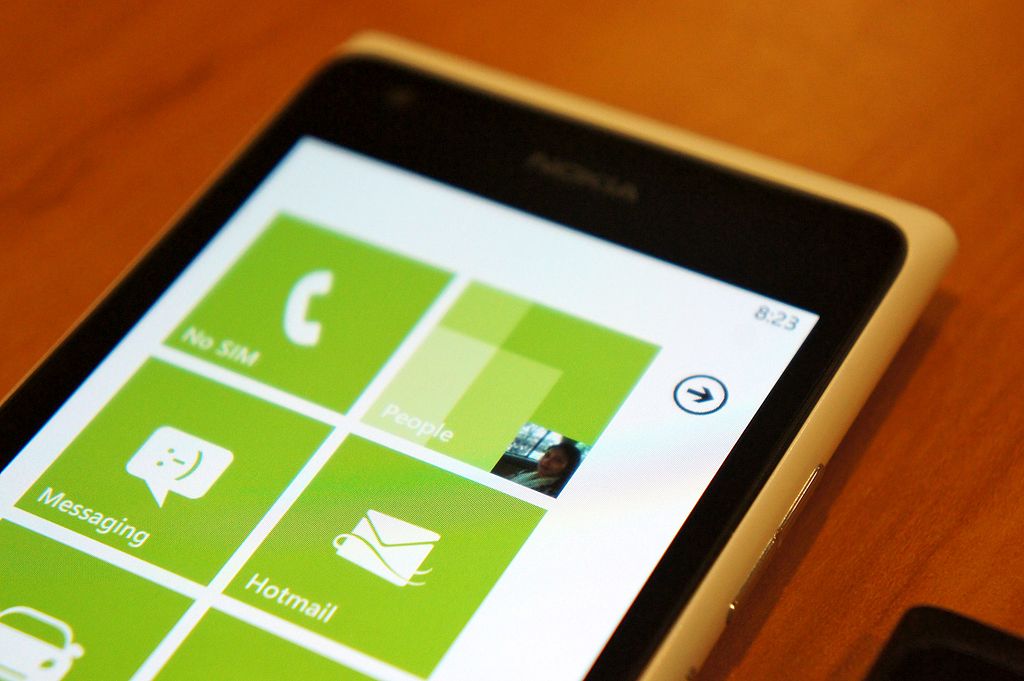 Green smartphone - Blogthinkbig.com