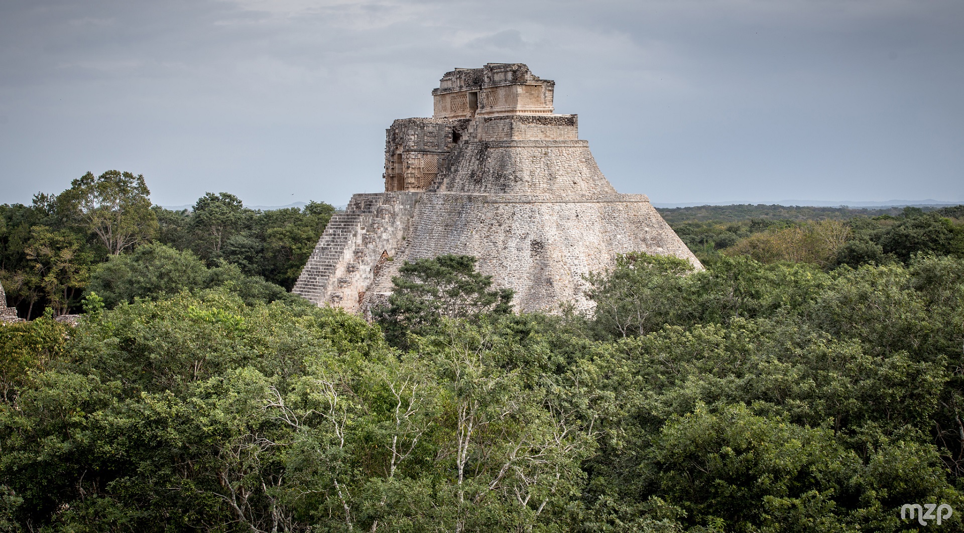 Así han descubierto estos arqueólogos una nueva ciudad maya gracias al ...